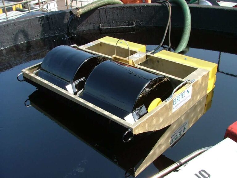 Inland Oil Spill Solutions | Clean Up Oil Spills | Elastec